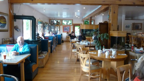 Big Wave Inside – Big Wave Café